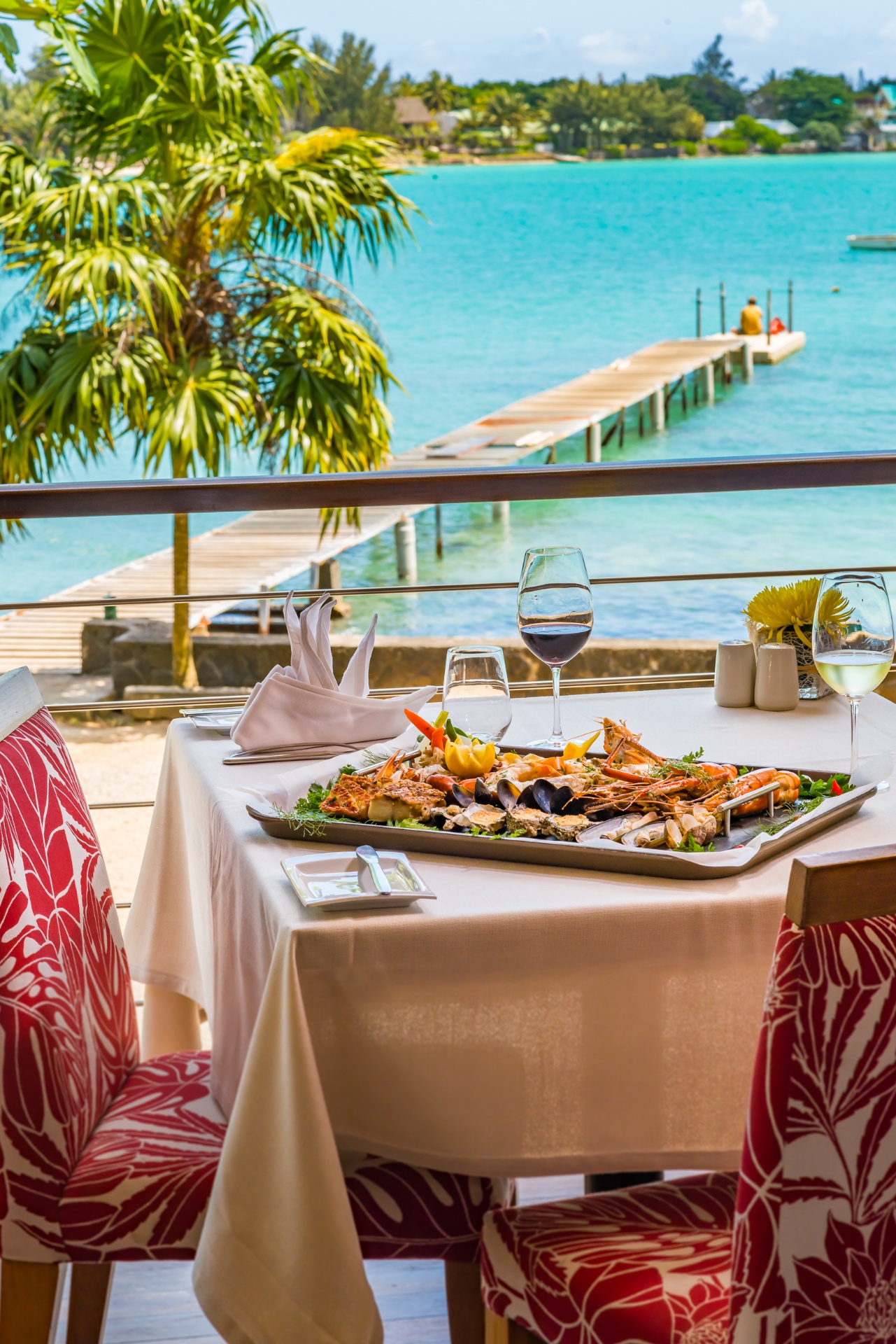 Le Capitaine Restaurant Grand Baie | Fine Seafood Dining Mauritius